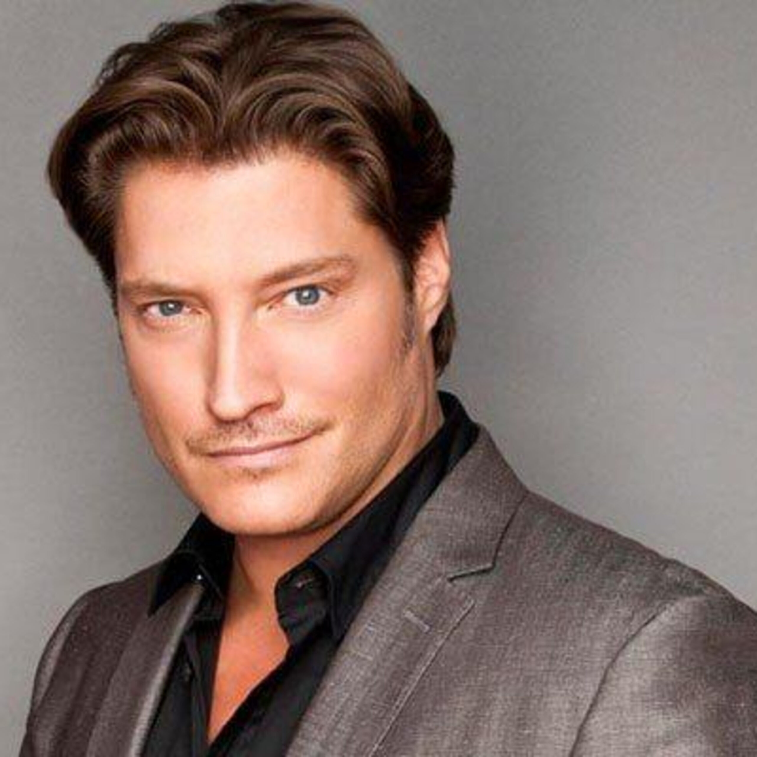 DEACON SHARPE - Twittami Beautiful