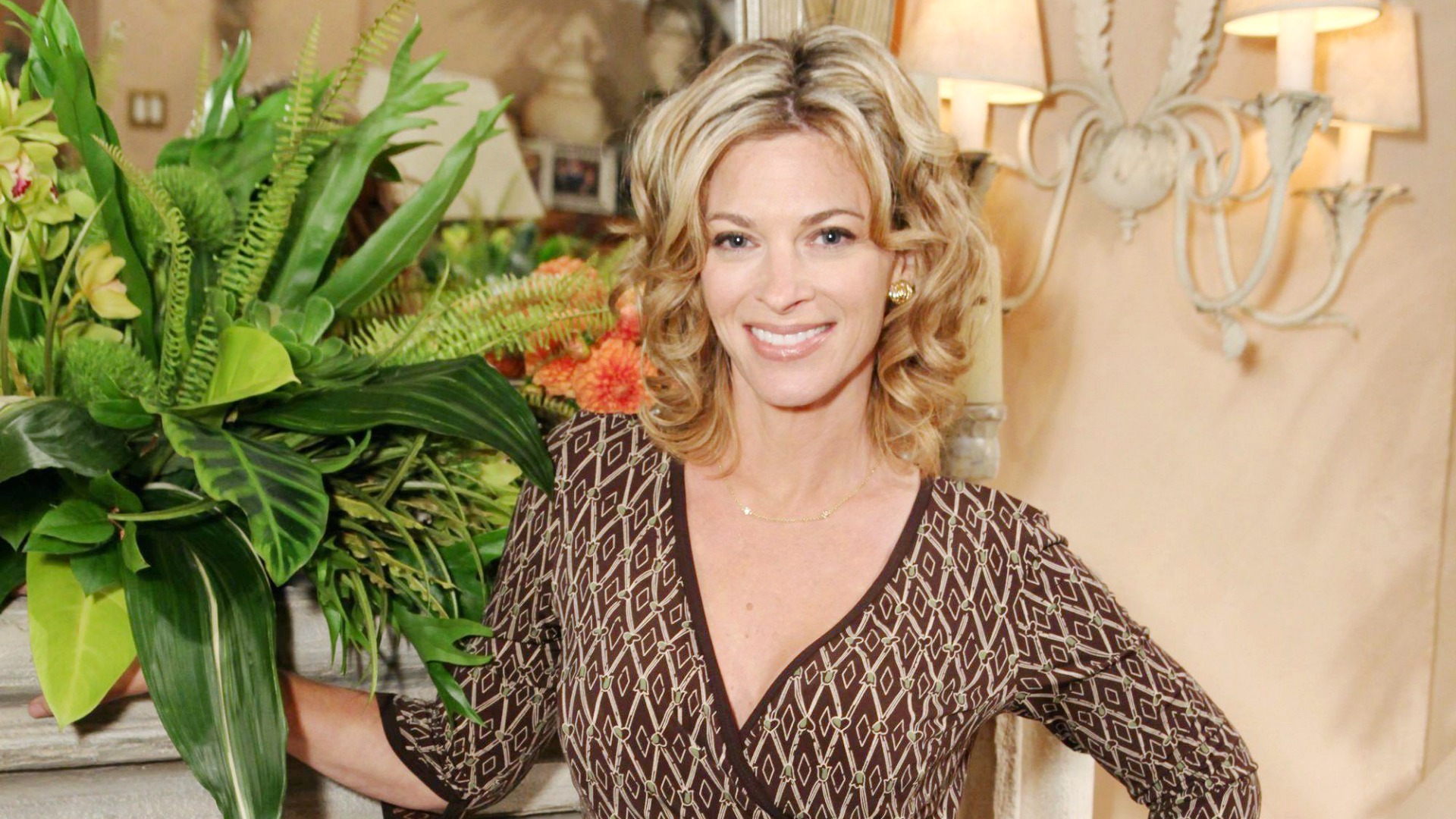 KRISTEN FORRESTER - Twittami Beautiful