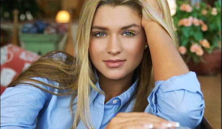 KIMBERLY FAIRCHILD - Twittami Beautiful